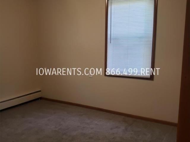 2 BR, 1 BA Apartment 1313 1st Ave, Perry, IA 50220