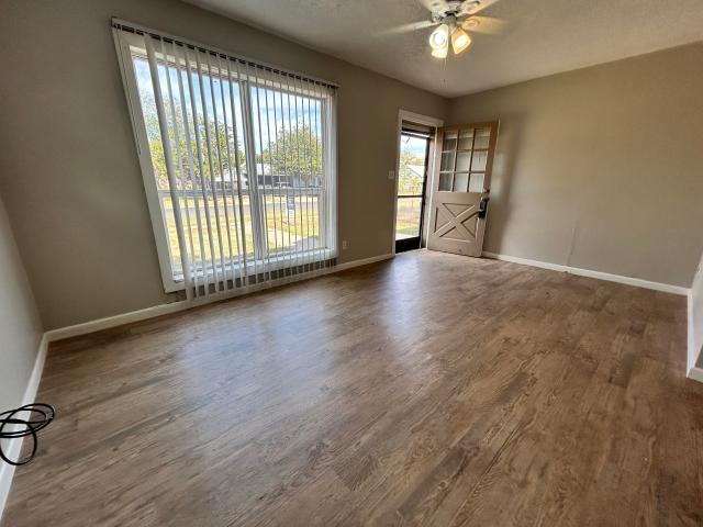 2 BR, 1 BA Apartment 1313 25th Street, Lubbock, TX 79411
