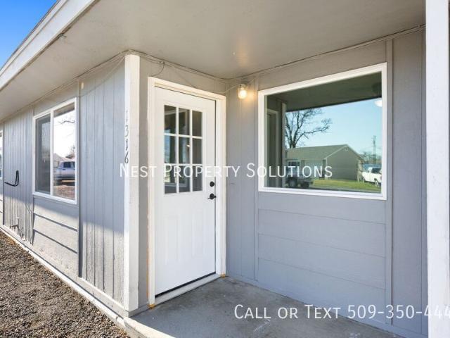 2 BR, 1 BA Apartment 1314/1316 Pershing Rd, Moses Lake, WA 98837