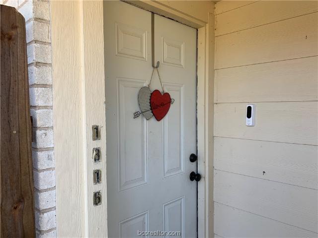 2 BR, 1 BA Apartment 1316 Airline Dr, College Station, TX 77845