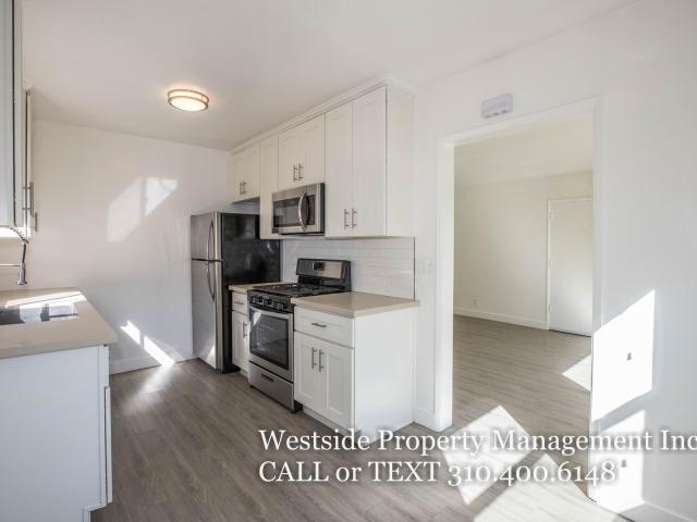 2 BR, 1 BA Apartment 1317 18th St Santa Monica, CA 90404