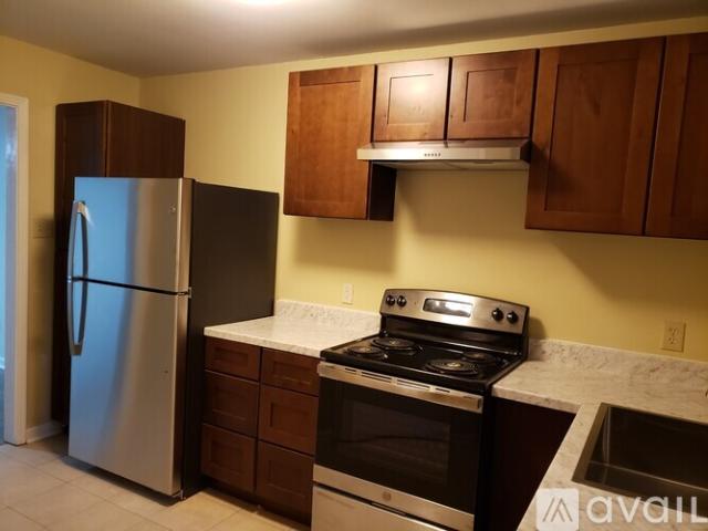 2 BR, 1 BA Apartment 1317 Hatchie St, Brownsville, TN 38012