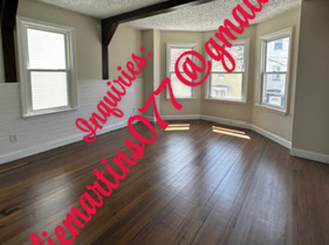 2 BR, 1 BA Apartment 131 Division Street, Unit 2, New Bedford, MA 02744