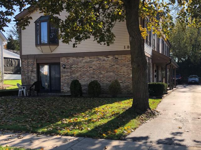 2 BR, 1 BA Apartment 131 Newberry Avenue, Libertyville, IL 60048