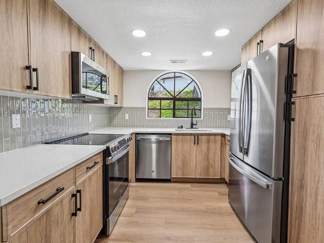 2 BR, 1 BA Apartment 1320 Via Terrassa Unit VM0220, Encinitas, CA 92024
