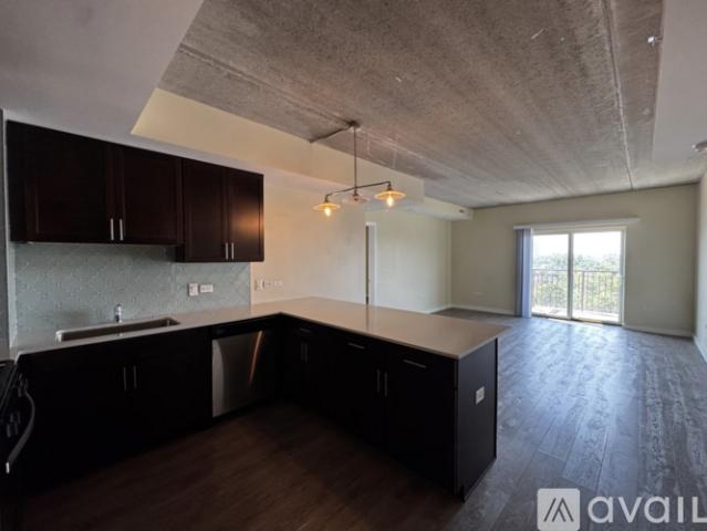 2 BR, 1 BA Apartment 1323 W Morse Ave, Unit 801, Chicago, IL 60626