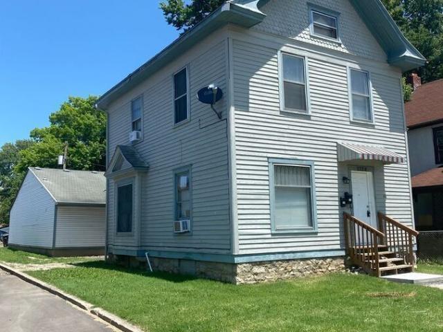 2 BR, 1 BA Apartment 1324 SW 17th St Topeka, KS 66604