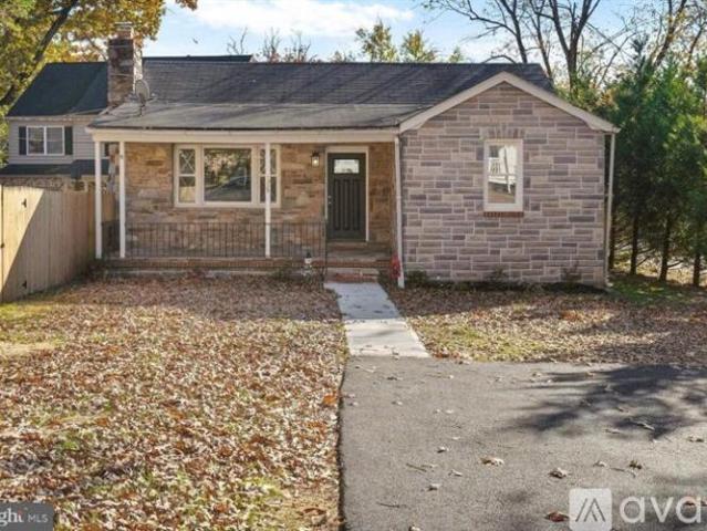 2 BR, 1 BA Apartment 1325 Donald Avenue Upstairs Unit, Severn, MD 21144