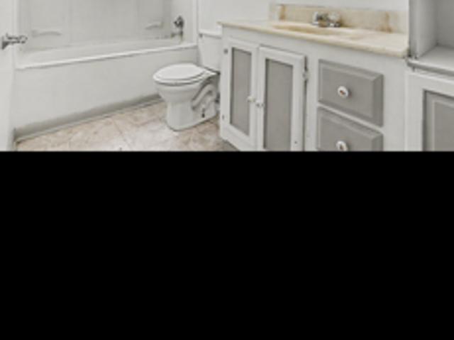 2 BR, 1 BA Apartment 132 Reed Street, Unit 1, Kalamazoo, MI 49001