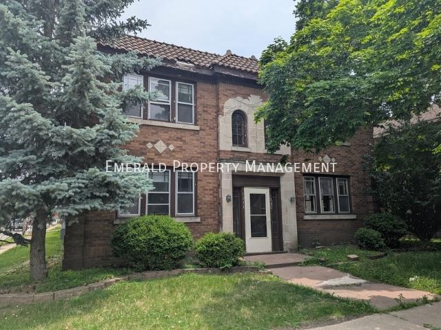 2 BR, 1 BA Apartment 1331 Evelyn St, Rockford, IL 61103