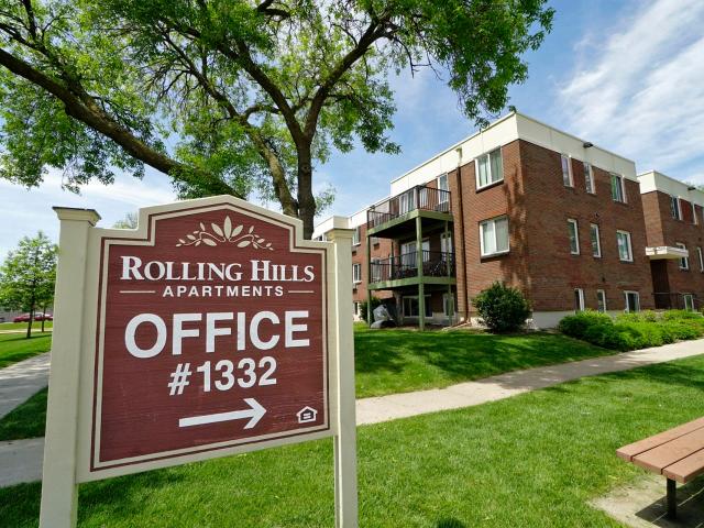 2 BR, 1 BA Apartment 1332 Mississippi St Unit 19_201, Saint Paul, MN 55130