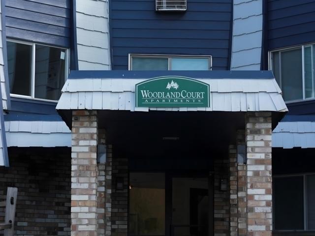 2 BR, 1 BA Apartment 1337 Arkwright St N, St. Paul, MN 55130