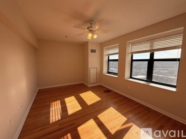2 BR, 1 BA Apartment 1337 W Fargo Ave, Unit 1006, Chicago, IL 60626