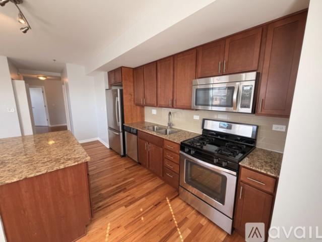 2 BR, 1 BA Apartment 1337 W Fargo Ave, Unit 1004, Chicago, IL 60626