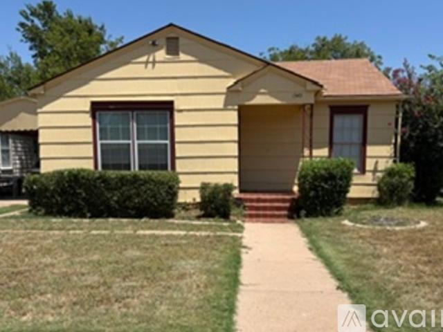 2 BR, 1 BA Apartment 1349 Orange Street, Abilene, TX 79601