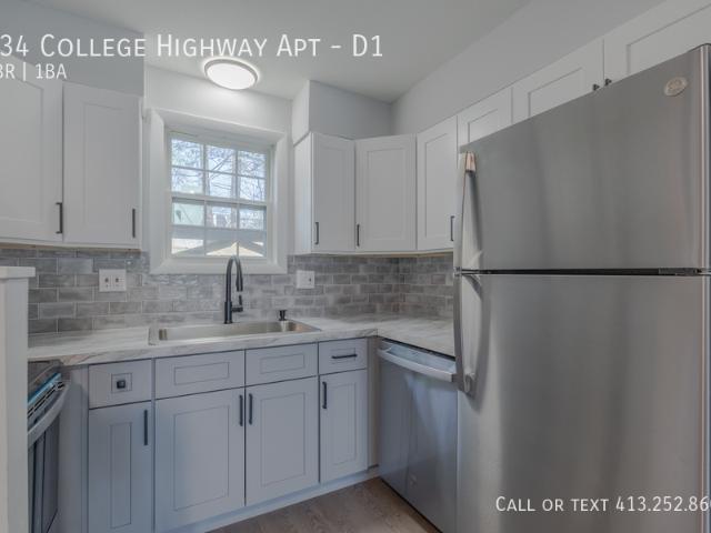 2 BR, 1 BA Apartment 134 College Highway Apt, Southampton, MA 01073