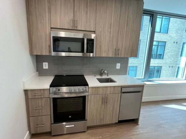 2 BR, 1 BA Apartment 1355 17th Street Northwest Unit 201, Washington, DC 20036