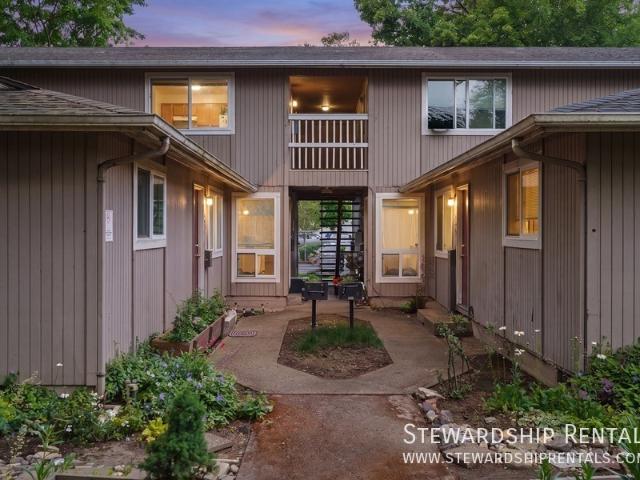 2 BR, 1 BA Apartment 1355 Liberty Street N.E Salem, OR 97301