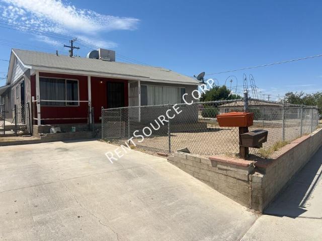 2 BR, 1 BA Apartment 1360 Nancy St, Barstow, CA 92311
