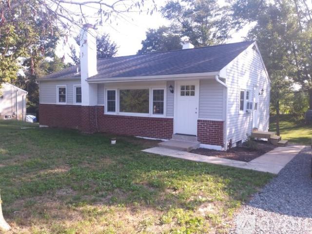 2 BR, 1 BA Apartment 1365 North Sanatoga Road, Sanatoga, PA 19464