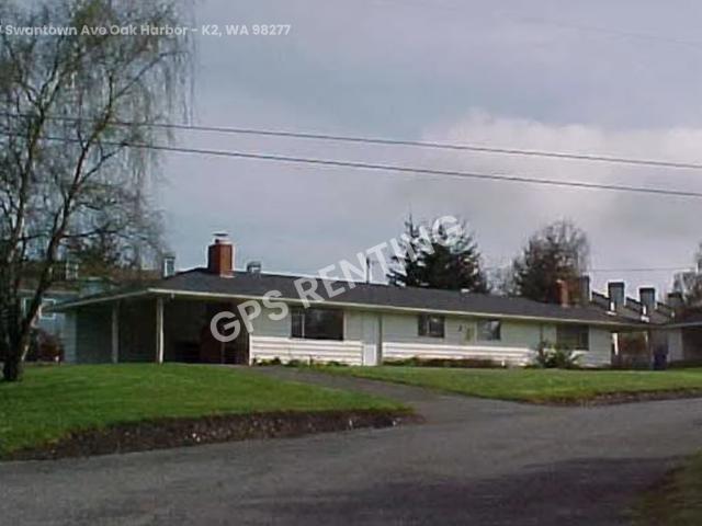 2 BR, 1 BA Apartment 1380 SW Swantown Ave, Oak Harbor, WA 98277