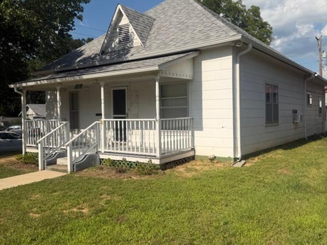 2 BR, 1 BA Apartment 138 North State Street, Caney, KS 67333