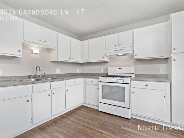 2 BR, 1 BA Apartment 13914 Grandboro Ln, Grandview, MO 64030