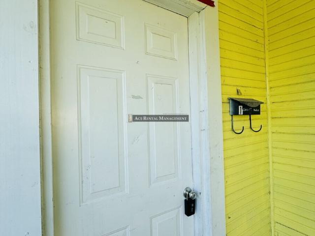 2 BR, 1 BA Apartment 1397 Corley St, Beaumont, TX 77701