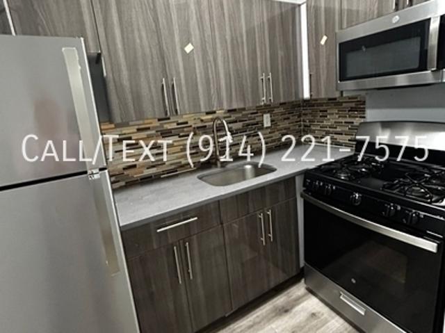 2 BR, 1 BA Apartment 139 School St, Yonkers, NY 10701