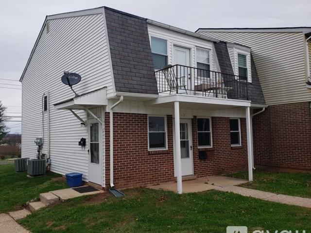 2 BR, 1 BA Apartment 13 Reliance Court, Unit 2nd Floor, Telford, PA 18969
