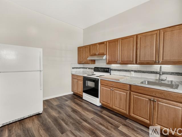 2 BR, 1 BA Apartment 243 E 2nd St, Unit 1, Frederick, MD 21701