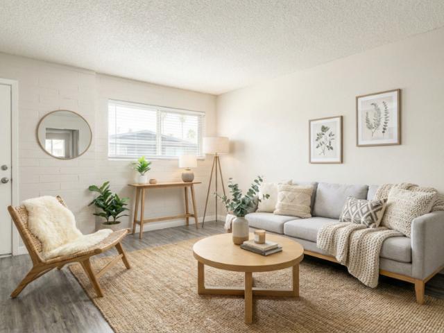 2 BR, 1 BA Apartment 2402 W Devonshire Ave, Phoenix, AZ 85015