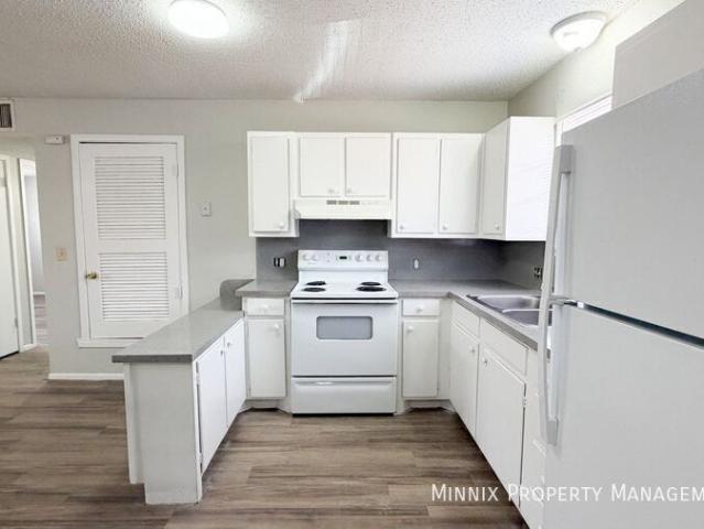 2 BR, 1 BA Apartment 2405 W 19th St, Plainview, TX 79072
