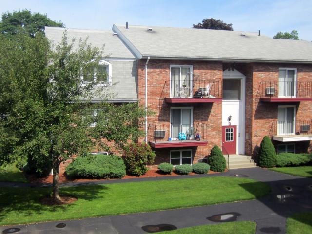 2 BR, 1 BA Apartment 240 High St Taunton, MA 02780