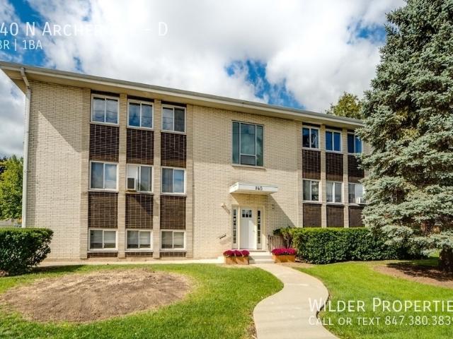 2 BR, 1 BA Apartment 240 N Archer Ave, Mundelein, IL 60060