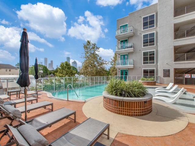 2 BR, 1 BA Apartment 2411 Washington Avenue Unit 134, Houston, TX 77007