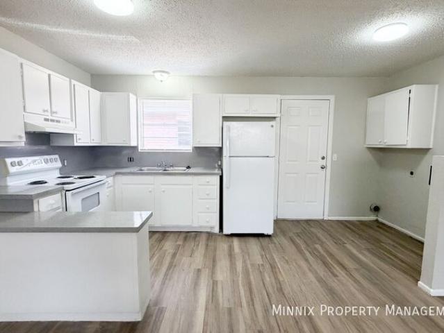 2 BR, 1 BA Apartment 2415 W 19th St, Plainview, TX 79072