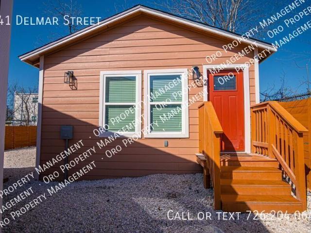 2 BR, 1 BA Apartment 241 Delmar Street, San Antonio, TX 78210