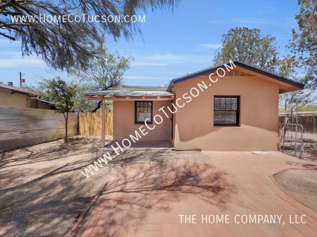 2 BR, 1 BA Apartment 2425 N. Goyette A, Tucson, AZ 85712