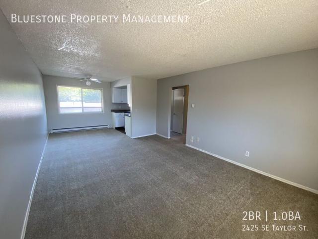 2 BR, 1 BA Apartment 2425 SE Taylor St Portland, OR 97214