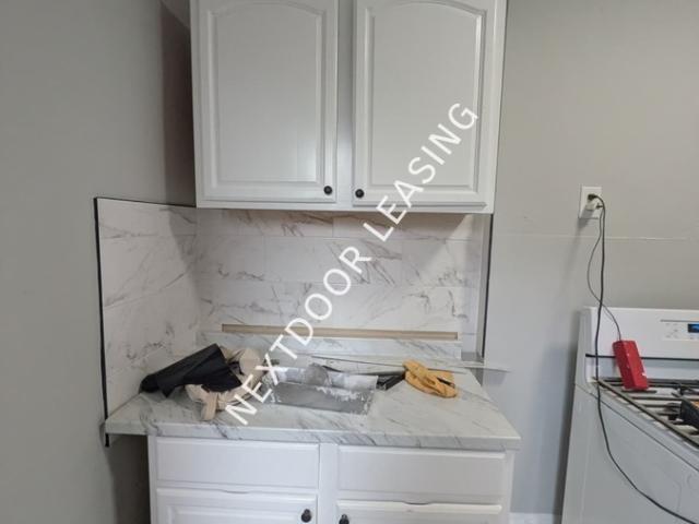 2 BR, 1 BA Apartment 242 Claremont Ave, Jersey City, NJ 07305