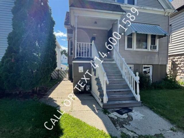 2 BR, 1 BA Apartment 2435 S 9th St, Milwaukee, WI 53215