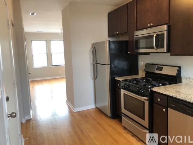 2 BR, 1 BA Apartment 2440 W North Shore Ave, Unit 1E, Chicago, IL 60645
