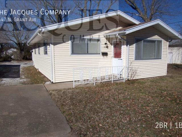 2 BR, 1 BA Apartment 2447 N. Grant Ave Springfield, MO 65803