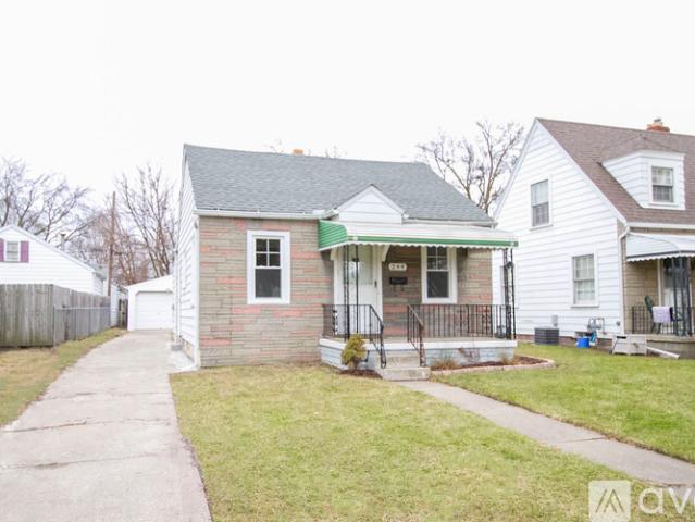 2 BR, 1 BA Apartment 244 Sunset Blvd, Toledo, OH 43612