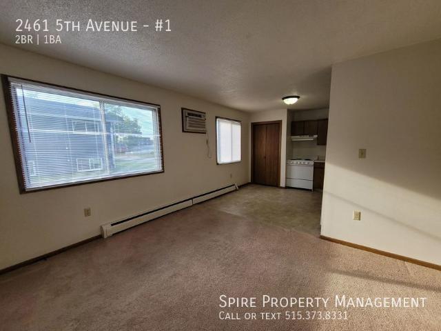 2 BR, 1 BA Apartment 2461 5th Avenue, Marion, IA 52302