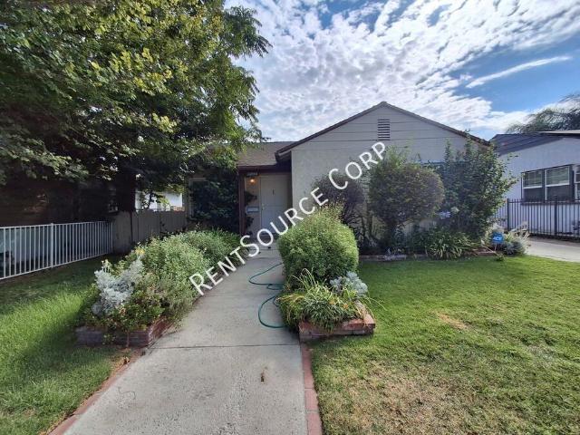 2 BR, 1 BA Apartment 24654 Walnut St Newhall, CA 91321