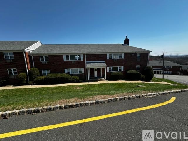 2 BR, 1 BA Apartment 2467 New Jersey 10, Unit 28 2B, Morris Plains, NJ 07950