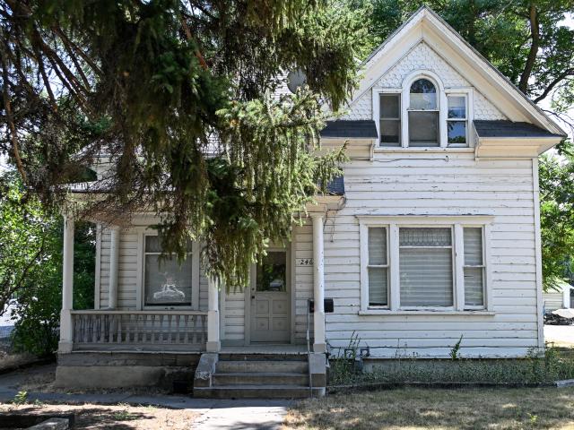 2 BR, 1 BA Apartment 246 W 100 South 1, Logan, UT 84321