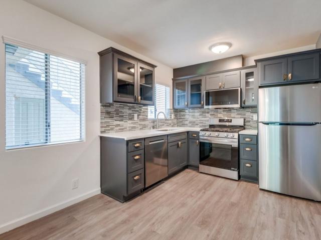 2 BR, 1 BA Apartment 2485 Venice Blvd, Los Angeles, CA 90019
